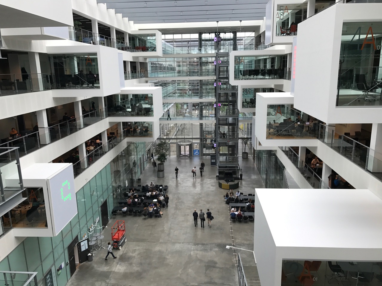 ITU Campus Building – UTS Think Global